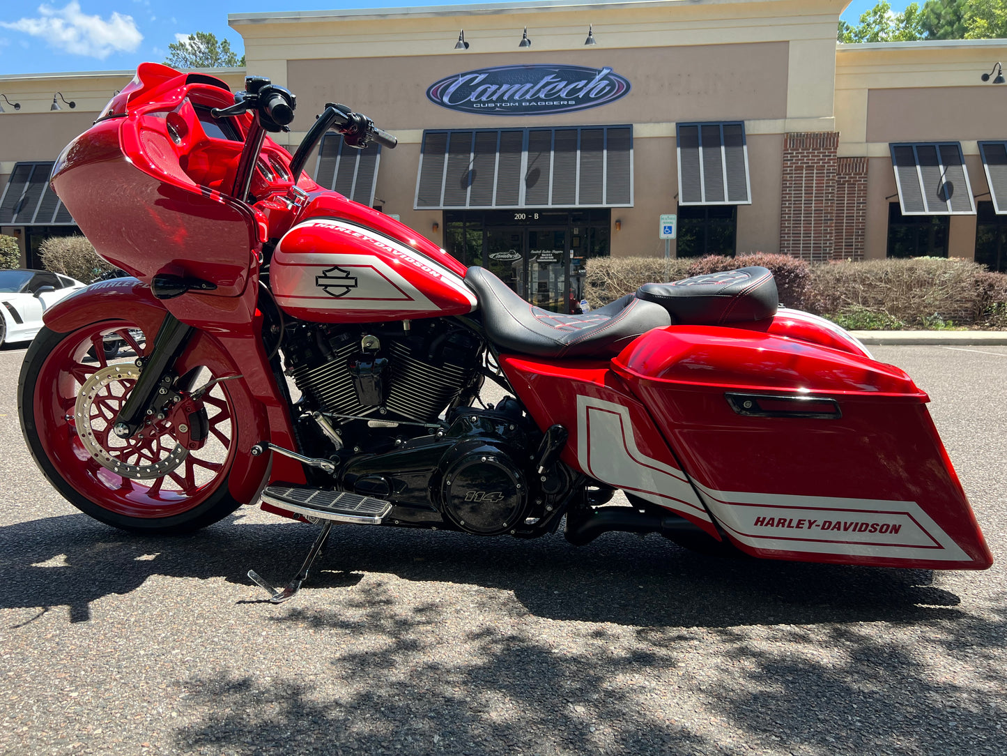 2019 Red Fat Tire Road Glide – Camtech Custom Baggers